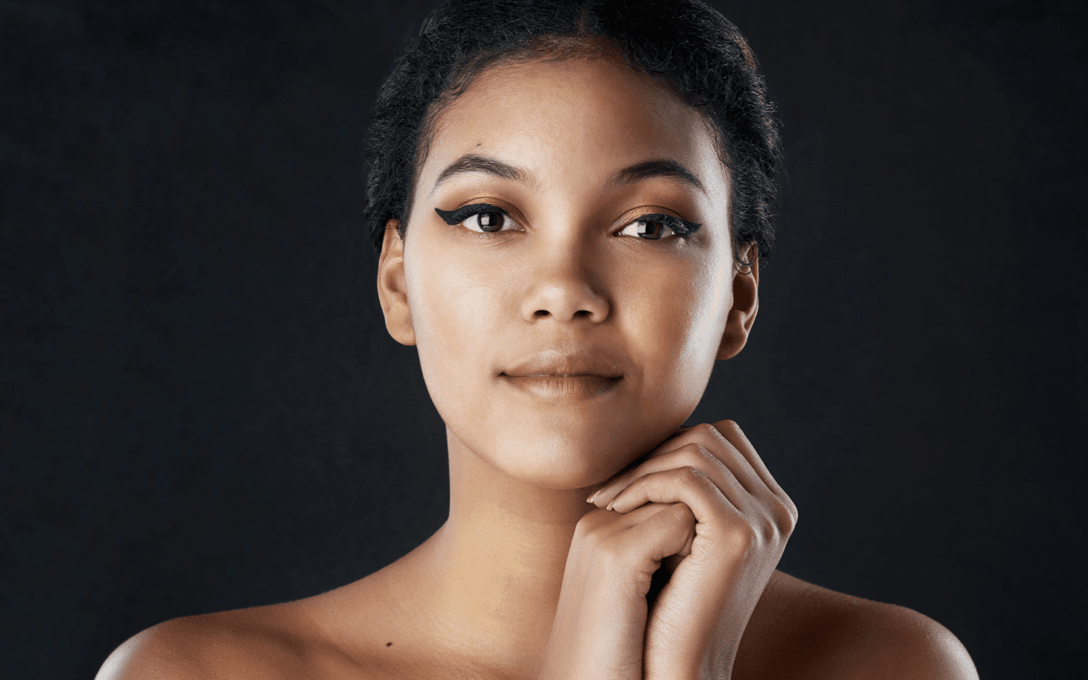My face is not symmetrical – What to do? | Dr. Ducu Clinics